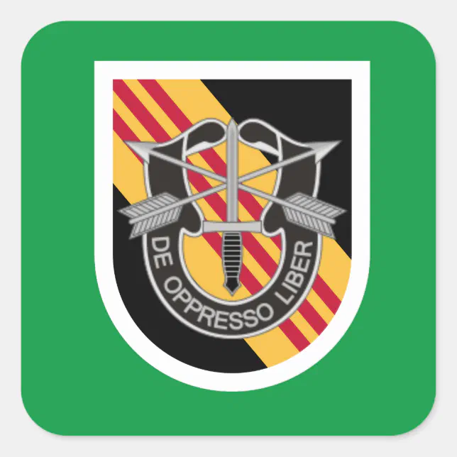 5TH SPECIAL FORCES GROUP BERET FLASH/DUI SQUARE STICKER | Zazzle