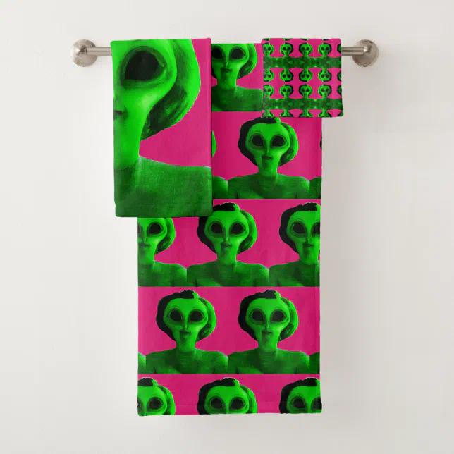 Alien Self Portrait Bath Towel Set | Zazzle