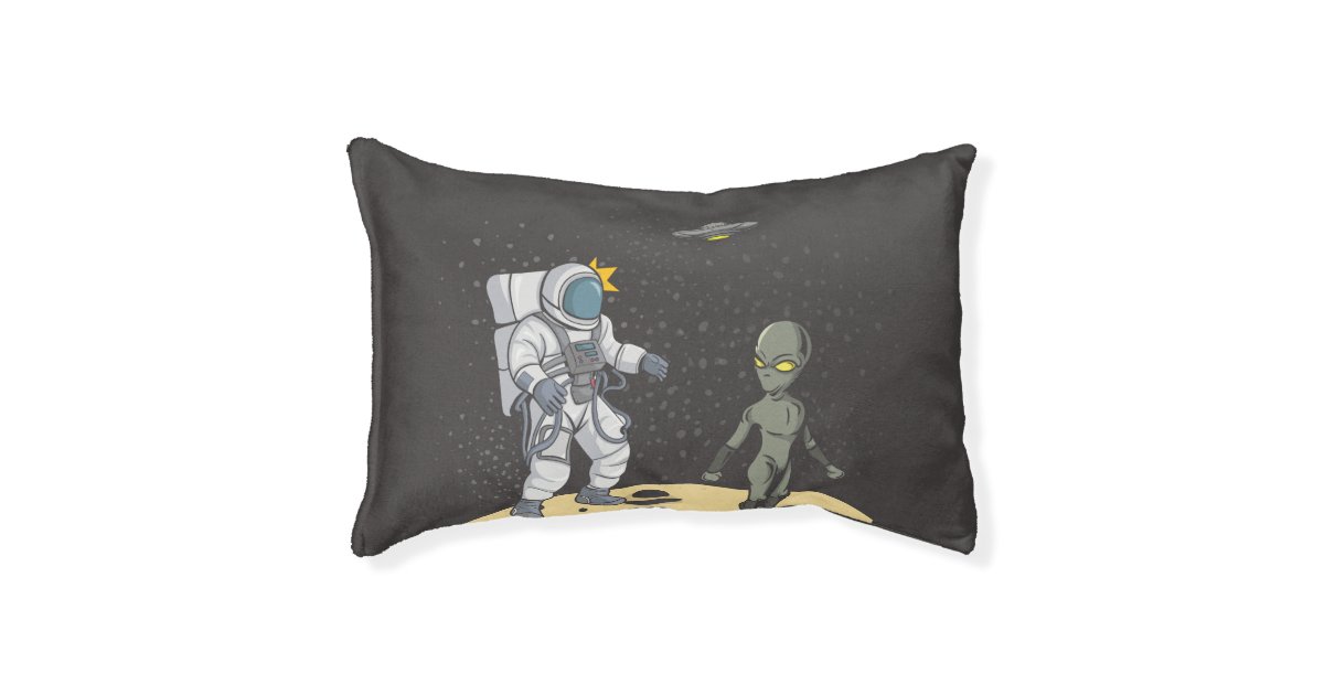 Astronaut and alien pet bed | Zazzle