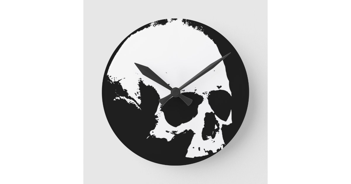 Black & White Skull Round Clock | Zazzle
