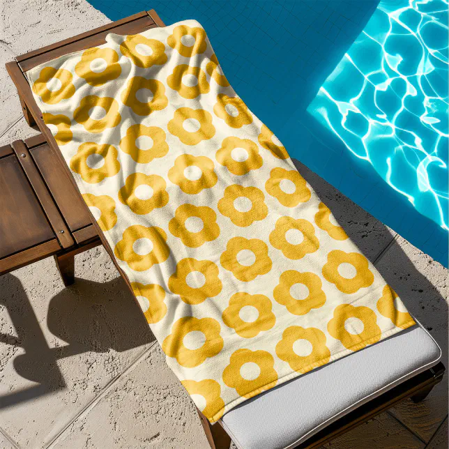 Bold Summer Yellow Floral Pattern Retro Bath Towel | Zazzle