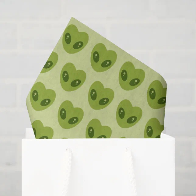 Cute Green Heart-Shaped Alien Head Pattern Tissue Paper | Zazzle