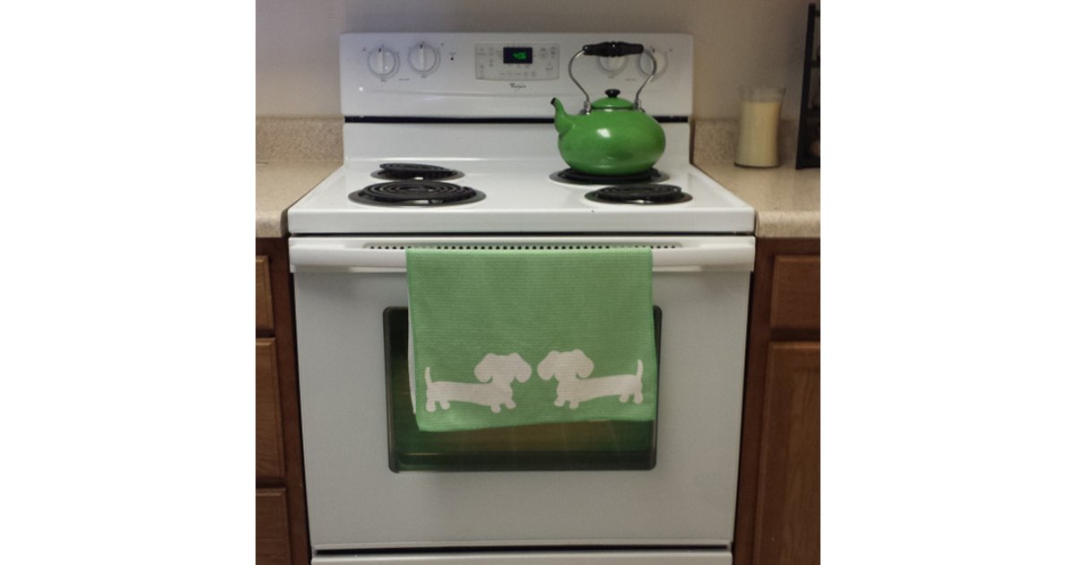 Dachshund Green Dish Towel Wiener Dog Moms & Dads | Zazzle