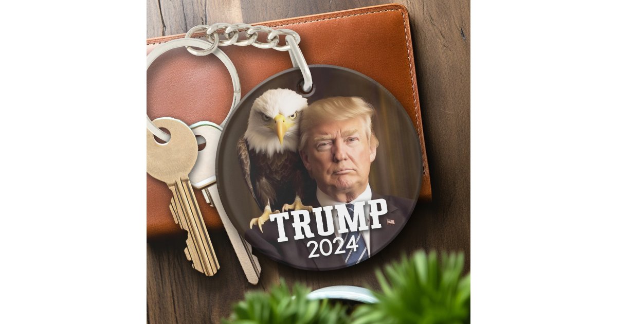 Donald Trump 2024 Photo - bald eagle on shoulder Keychain | Zazzle