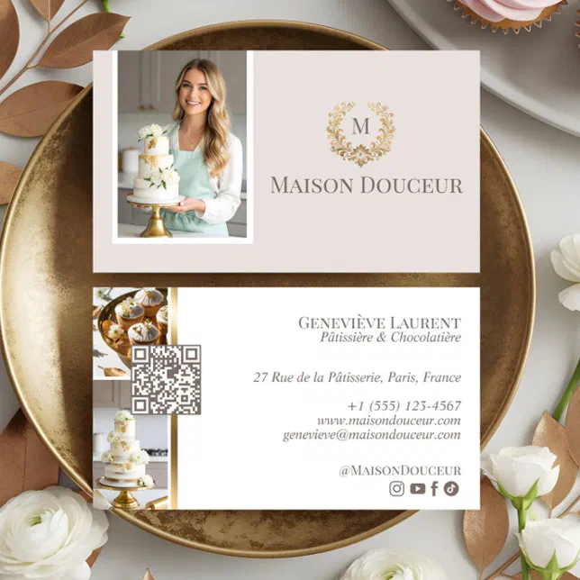 Elegant Luxury Home Baker Floral Crest Monogram Business Card | Zazzle