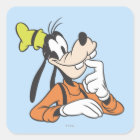 Goofy | Pointing Classic Round Sticker | Zazzle.com