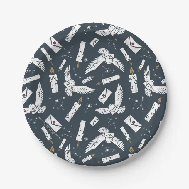 HARRY POTTER™ Hedwig Delivering Letters Pattern Paper Plates | Zazzle