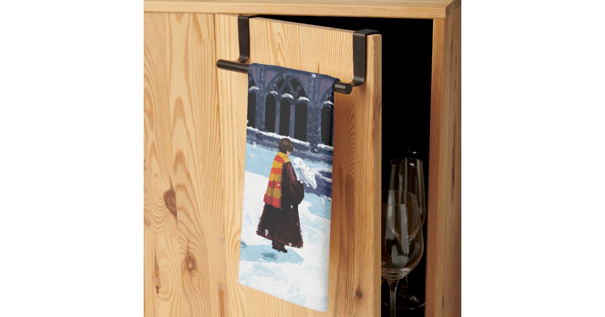 HARRY POTTER™ & Hedwig in HOGWARTS™ Courtyard Kitchen Towel | Zazzle