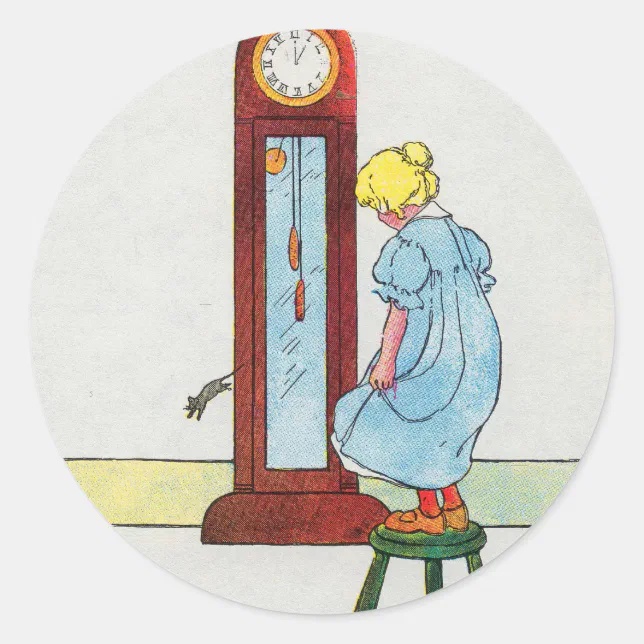 Hickory, dickory, dock! The mouse ran up the clock Classic Round ...