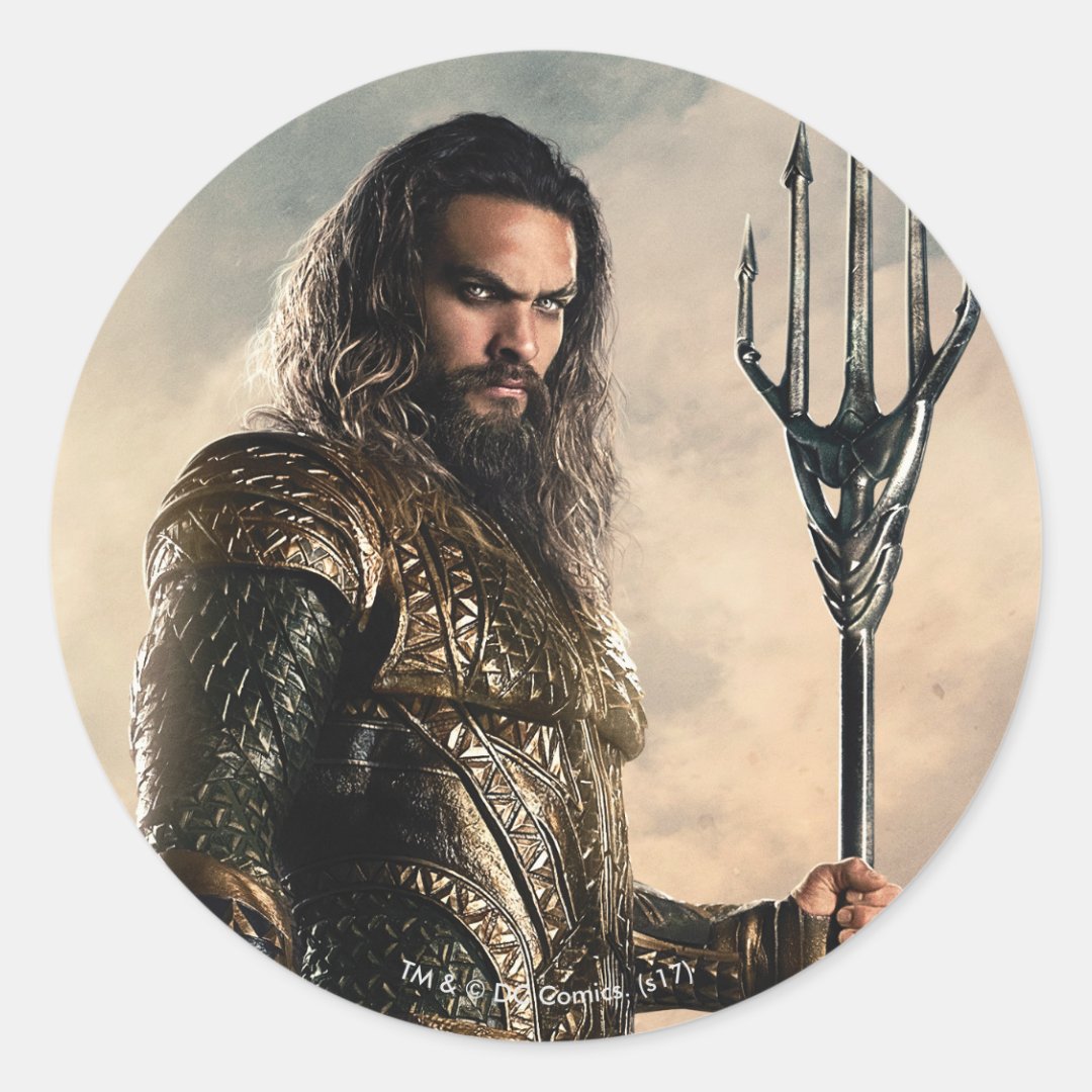 Justice League | Aquaman On Battlefield Classic Round Sticker | Zazzle