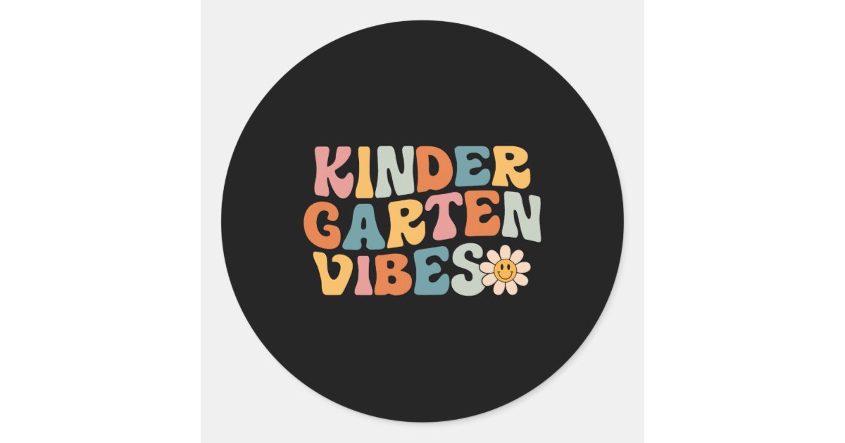 Kindergarten Vibes - Kinder Crew Retro First Day o Classic Round ...