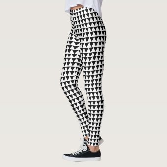 Modern Chic Geometric Black White Triangle Pattern Leggings | Zazzle