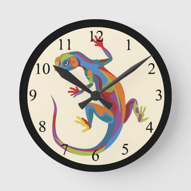 Painted Lizard Round Clock | Zazzle