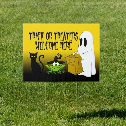 Trick Or Treaters Welcome Halloween Yard Lawn Sign | Zazzle